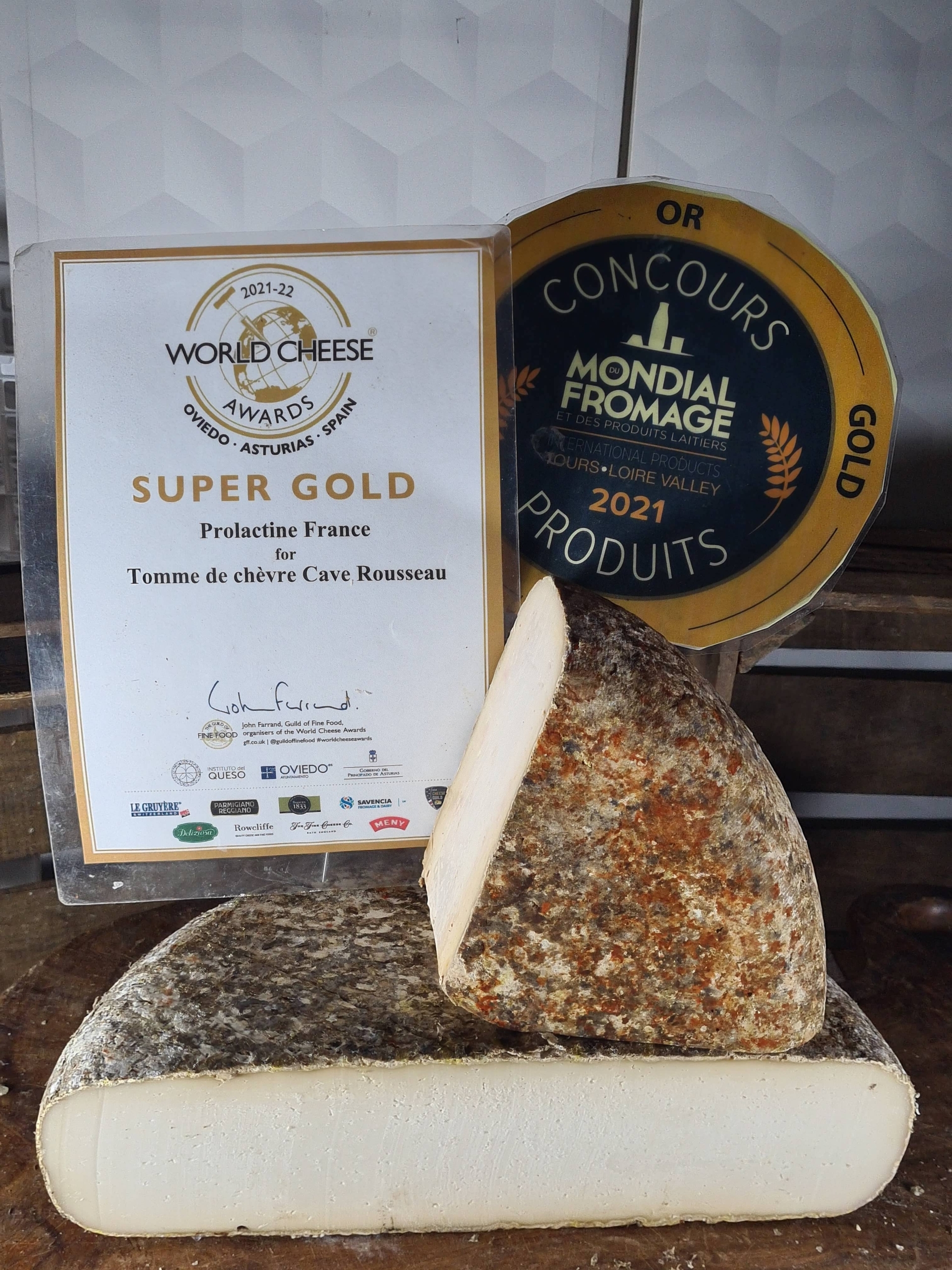 Tomme de Chévre Saint-Edouard Cave Rousseau - Fromages de Tradition